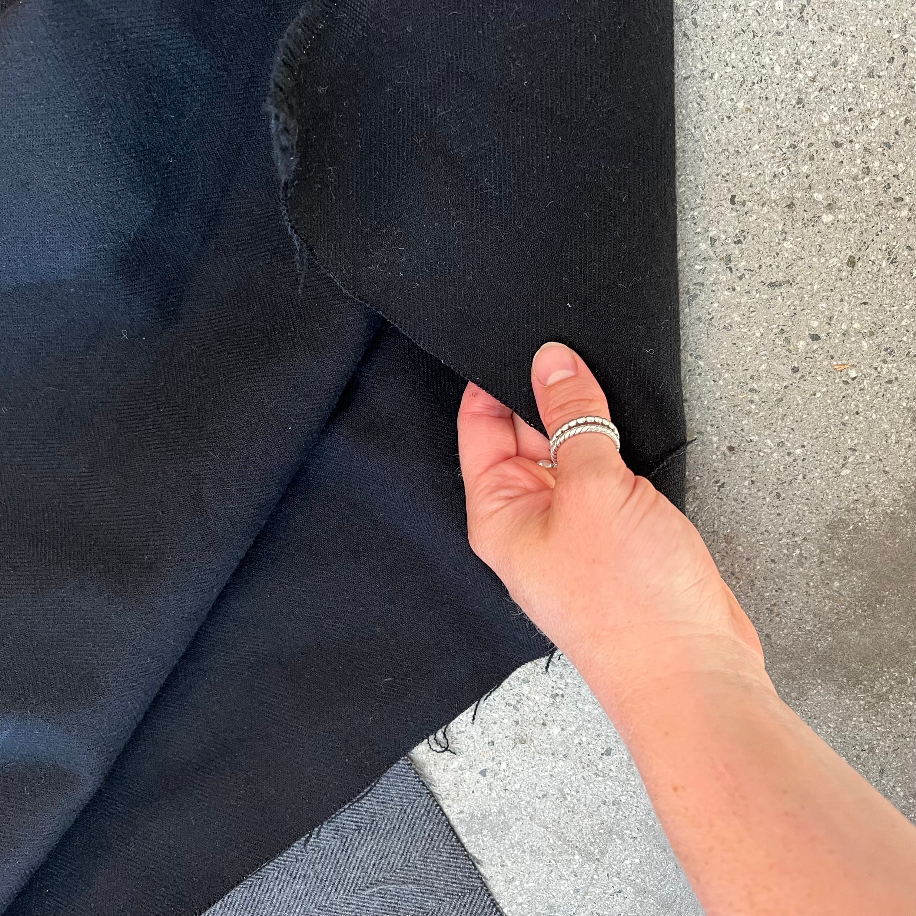 Sample Fenwick Black – Potter & Co Australia